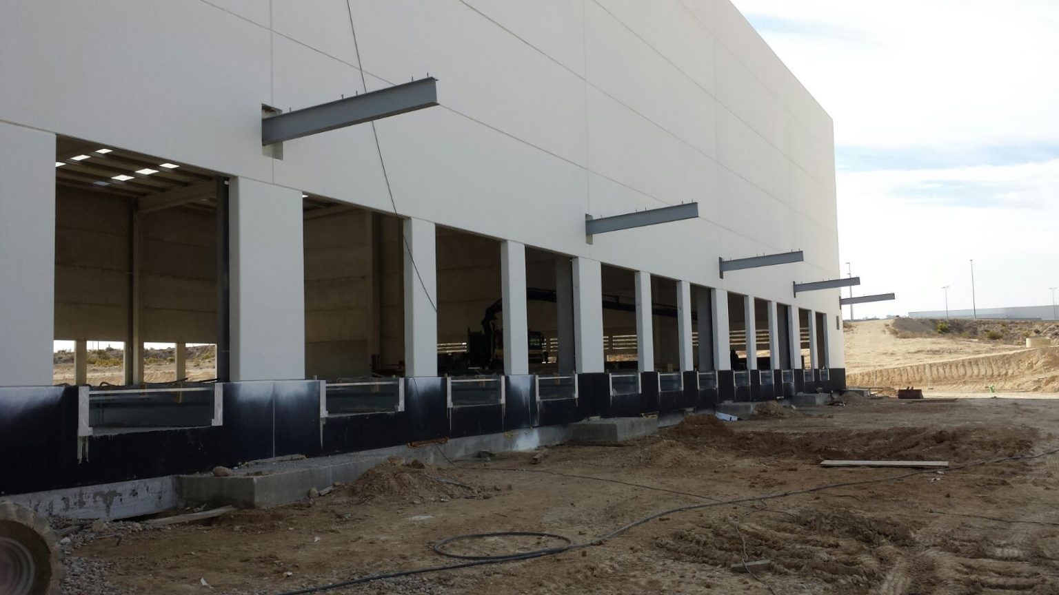 MONTAJE DE IPE 360 PARA PERGOLA – Comeza Estructuras Metálicas